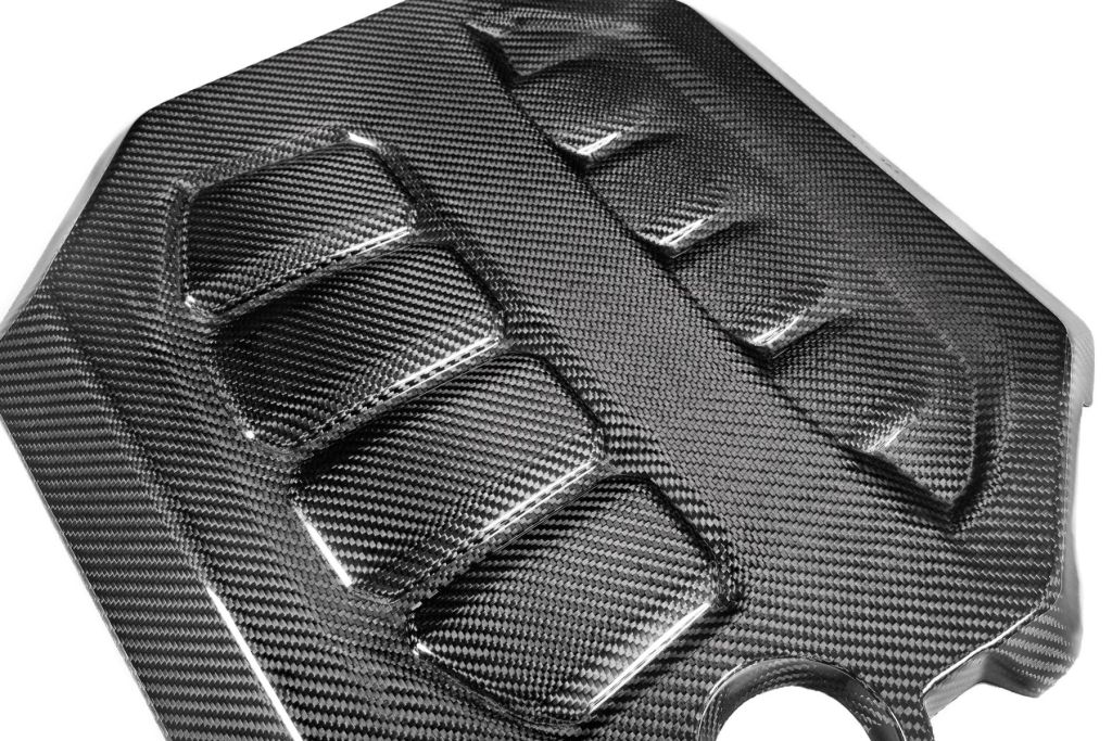Eventuri Carbon Fibre Engine Cover - VW Golf MK8 GTI | R - Plush